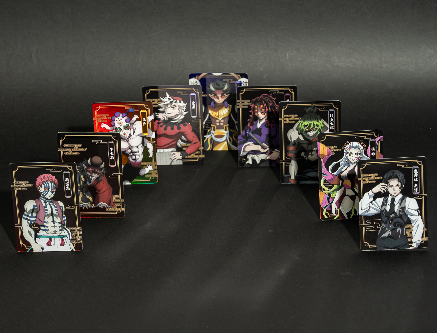 主打熱門盲抽小卡 ! 熱門動漫周邊商品店「宅一番」10/3進駐誠品R79 超狂四台「鬼滅之刃」卡牌機、「膽大黨」、「我英」等16大IP周邊大集合 - oneone宇宙